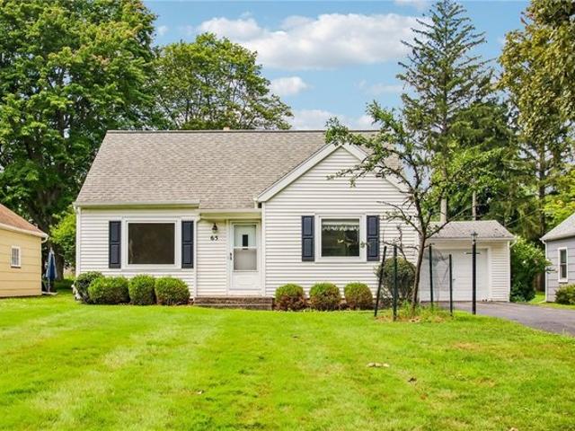 65 Crestfield Dr, Rochester, NY 14617