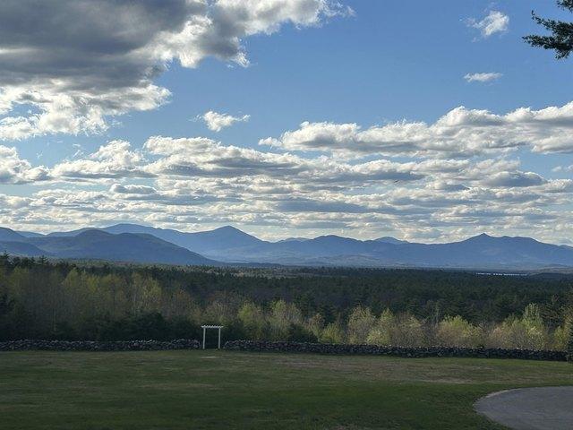 65 Effingham Rd, Ossipee, NH 03864