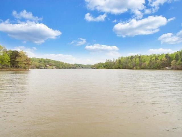 65 Ella Ct, Wirtz, VA 24184