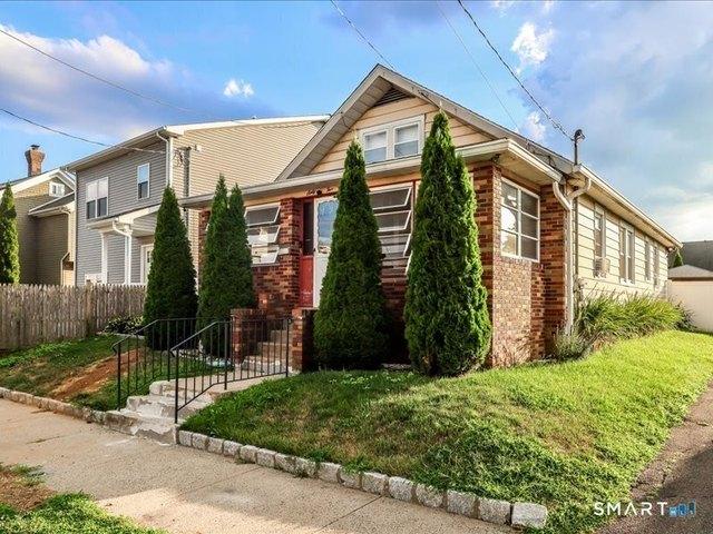 65 Fleet St, Bridgeport, CT 06606