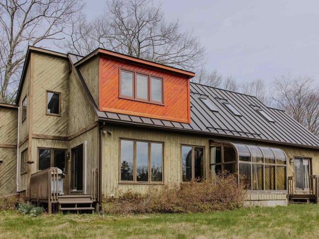 65 Glebe Rd, Chesterfield, NH 03462