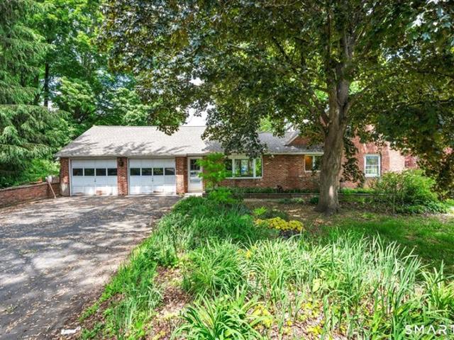 65 Highland Ave, Middletown, CT 06457