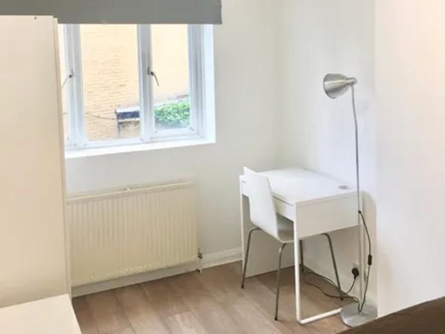 65 Ladbroke Grove, London, W11 2PD, United Kingdom | Room for rent #155044929 | Rentberry