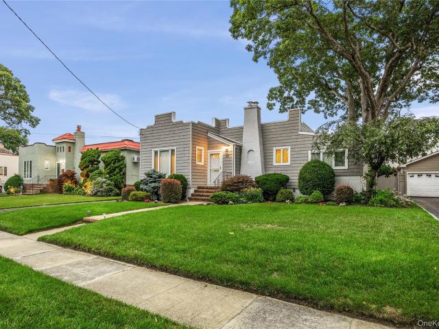 65 Lincoln Boulevard