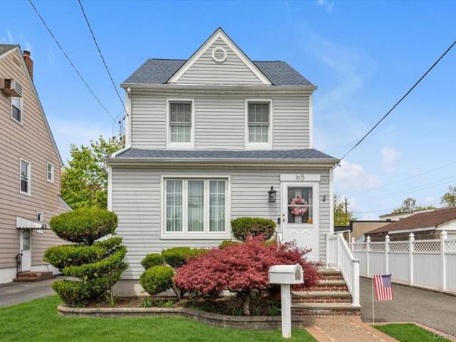 65 Liggett Rd, Valley Stream, NY 11581
