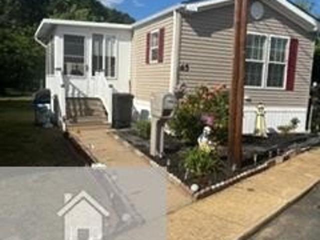65 Locust Grv, Hazlet, NJ 07730