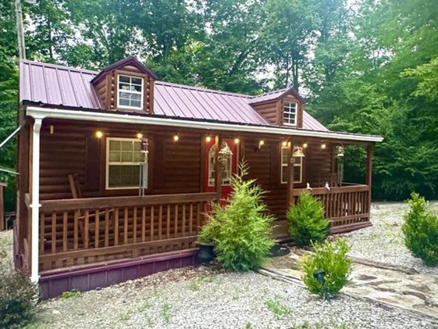 65 Mulberry Dr, Burnside, KY 42519