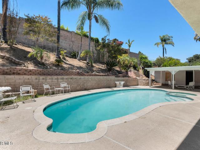 65 Ocatillo Avenue