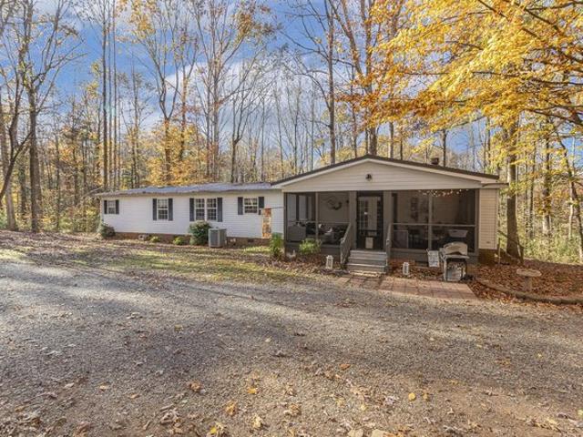 65 Oak Spring Dr, Bear Creek, NC 27207