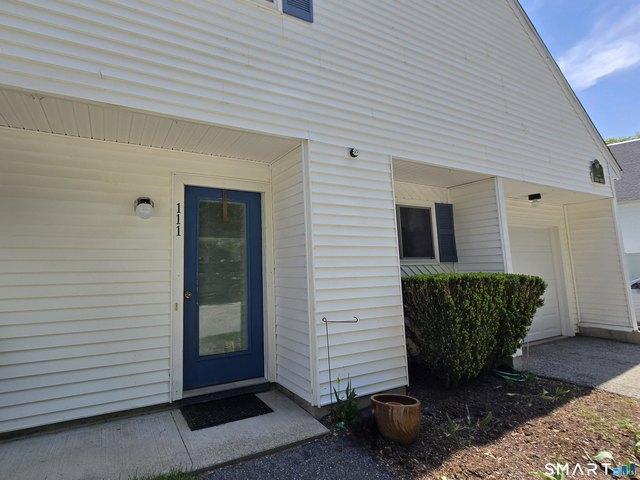 65 Perry St Unit 111, Putnam, CT 06260