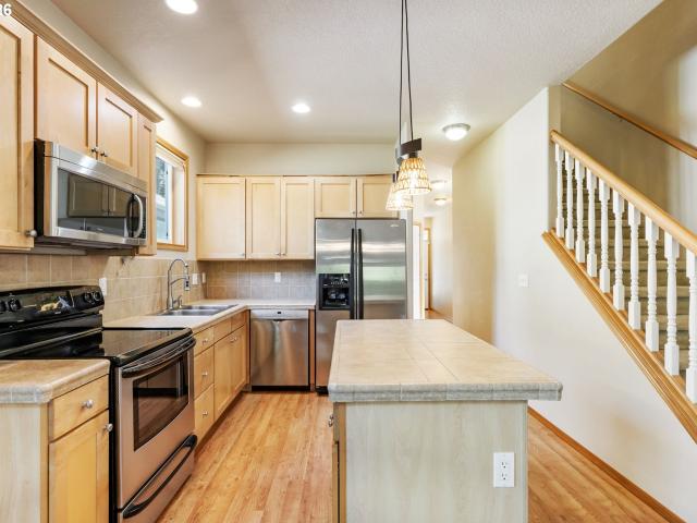 65 se 88th ave