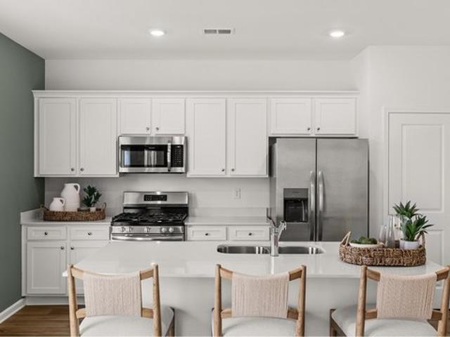 65 Sea Grove Dr, Rome, GA 30161