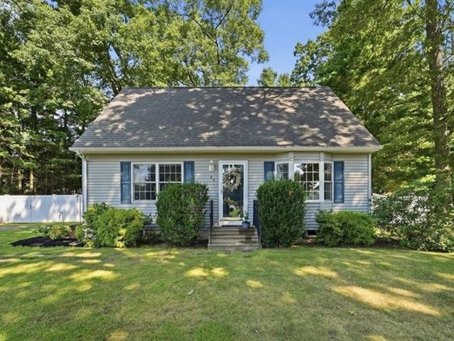 65 Shannon Ln, Westfield, MA 01085