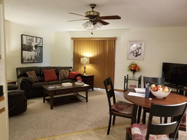 65 Shelton Ave #C, Shelton, CT 06484