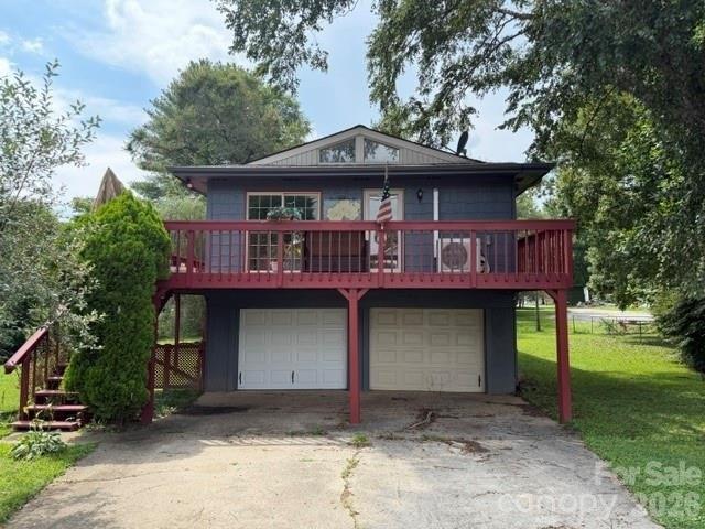 65 Spencer St, Clyde, NC 28721