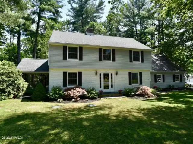 65 ST STEPHENS LN W, GLENVILLE, NY 12302 Single Family Residen.