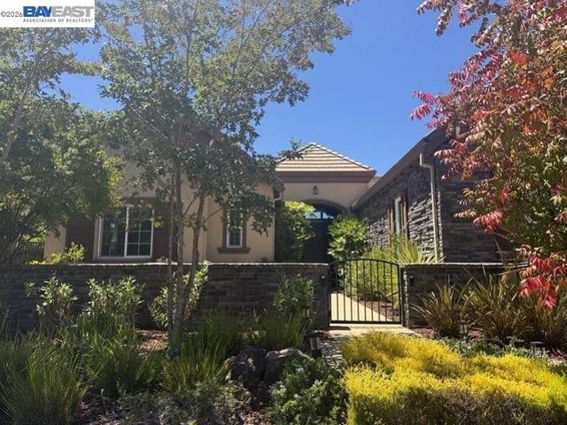 65 Stonebrae Rd, Hayward, CA 94542