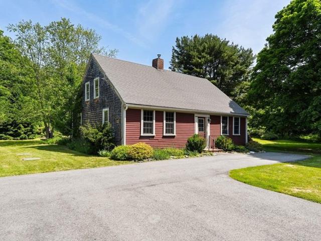 65 Summer St, Middleboro, MA 02346
