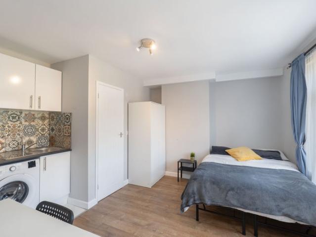 65STS1 Studio Room in Cherry Hinton
