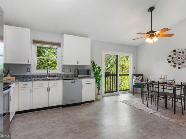 6604 Rockridge Road