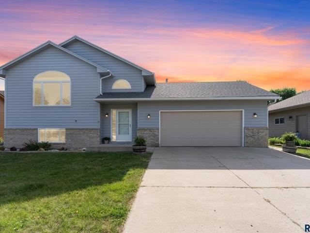 6604 S Mogen Ave, Sioux Falls, SD 57108