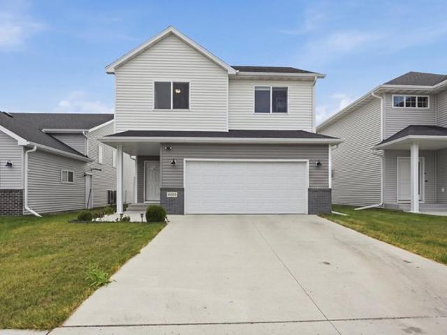 6604 28th St S, Fargo, ND 58104