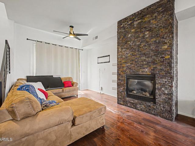 6605 N 93RD Avenue # 1050