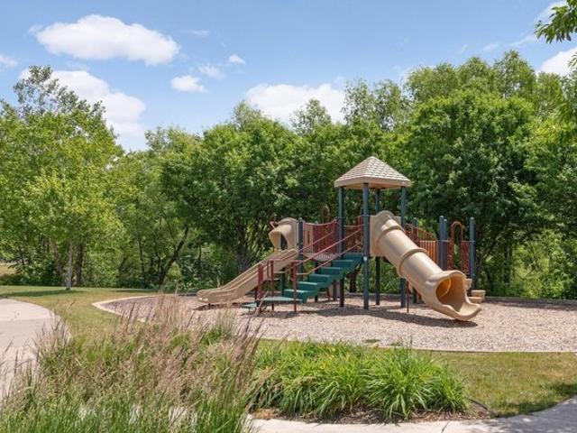 6605 Olive Ln N, Maple Grove, MN 55311