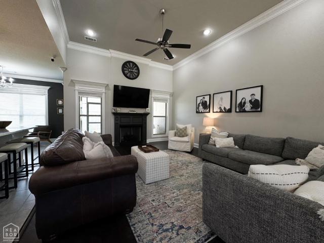6605 Evan Cove