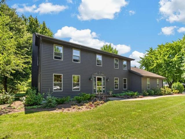 6605 Silver Shores Dr, Belgium, WI 53013