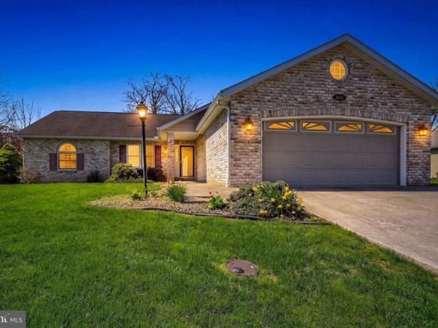 6606 Bent Oak Dr, Fayetteville, PA 17222