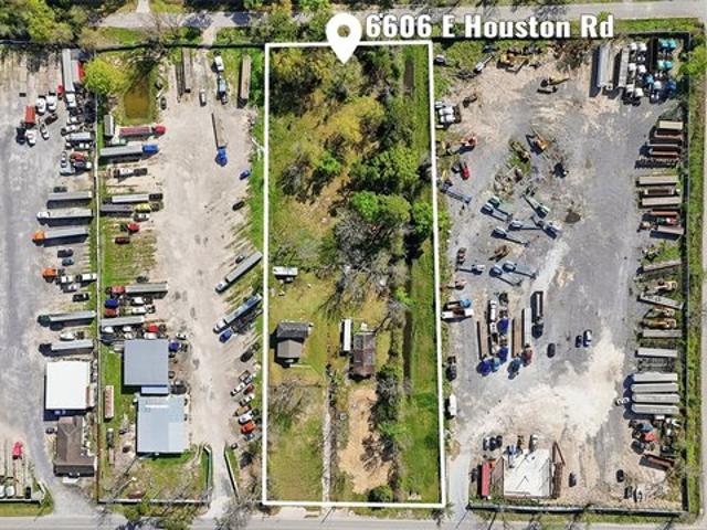 6606 E Houston Rd, Houston, TX 77028
