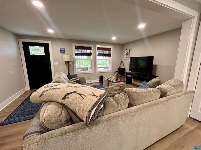 6607 Jefferson Mill Rd