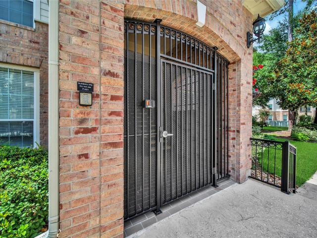 6607 Lake Woodlands Drive 333