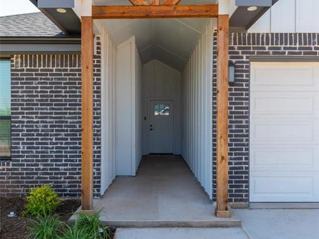 6607 Prickly Pear Way