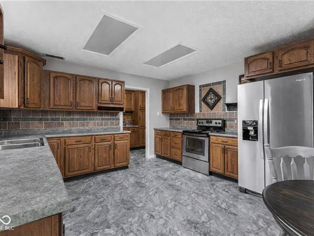 6607 Sonesta Drive