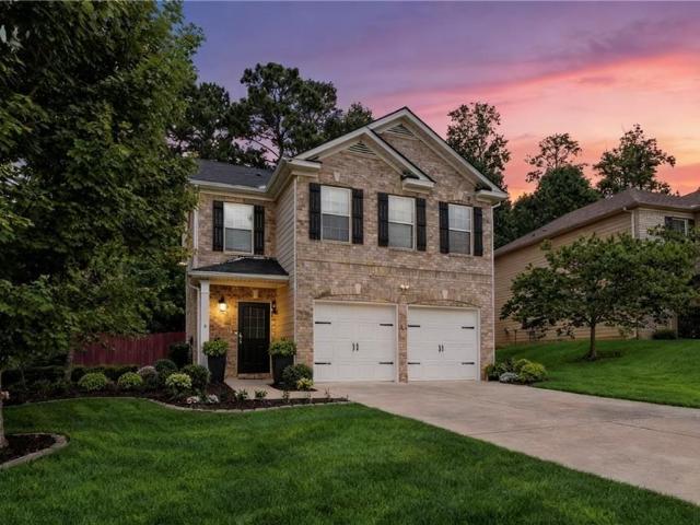 6608 Oak Hill Pass, Fairburn, GA