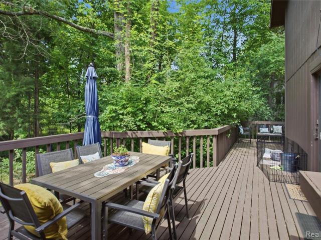 6608 Red Cedar Lane