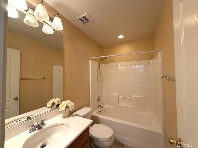 6608 Teasdale St, Lancaster, CA 93536 | MLS #OC26004