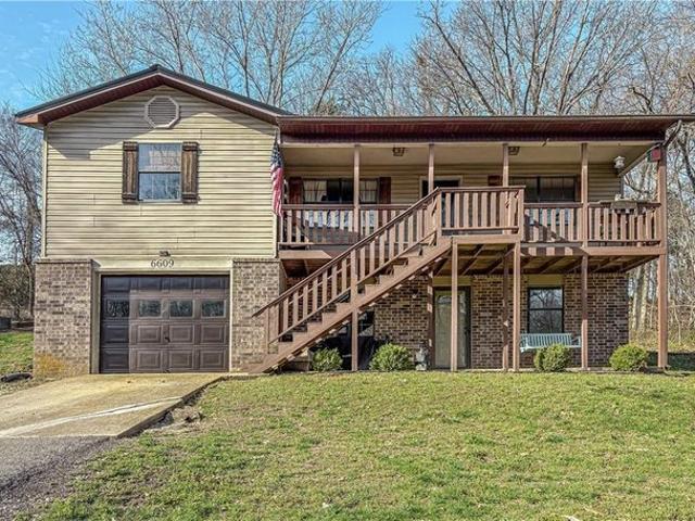 6609 Cottonwood Rd, Harrison, AR 72601