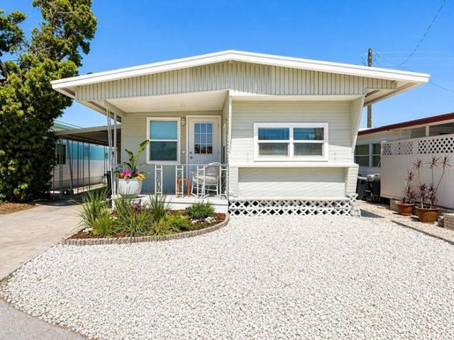 6609 Dakota St, Bradenton, FL 34207