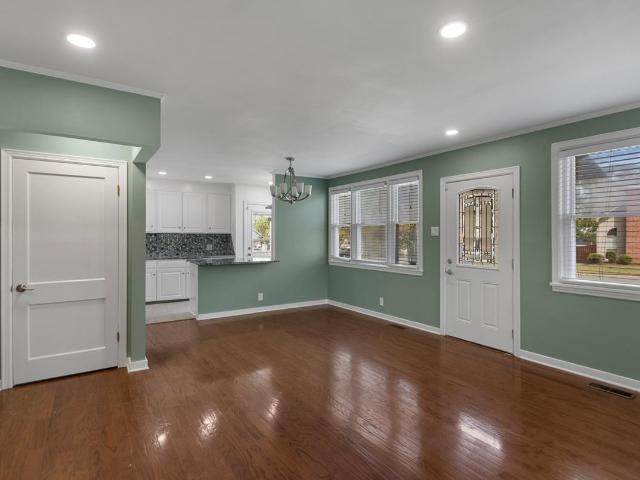 6609 Greenwood Road