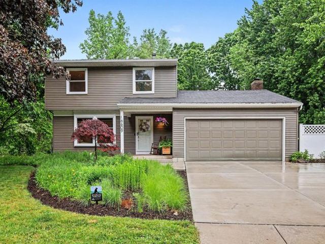 6609 Rix St SE, Ada, MI 49301
