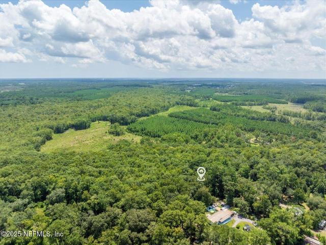 66001 Iona Dr, Yulee, FL 32097 | MLS #2103