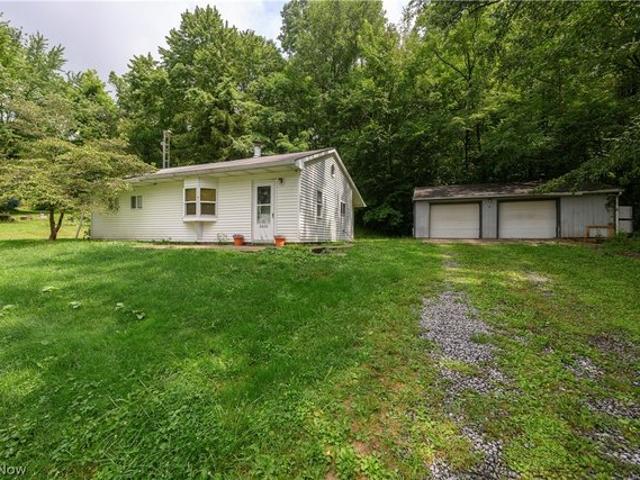 6600 Maplehurst Ave SE, East Sparta, OH 44626