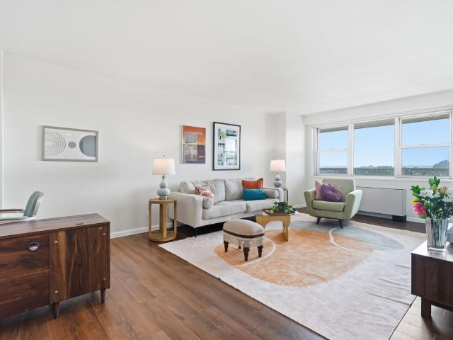 6600 Blvd East # 11G