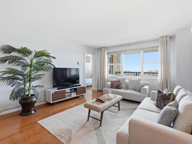 6600 Blvd East # 19H