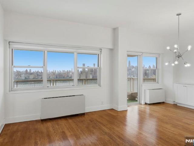 6600 Boulevard East # 23D