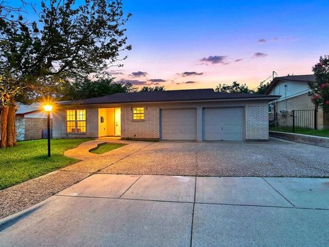 6600 Cervantes Ave, Fort Worth, TX 76133