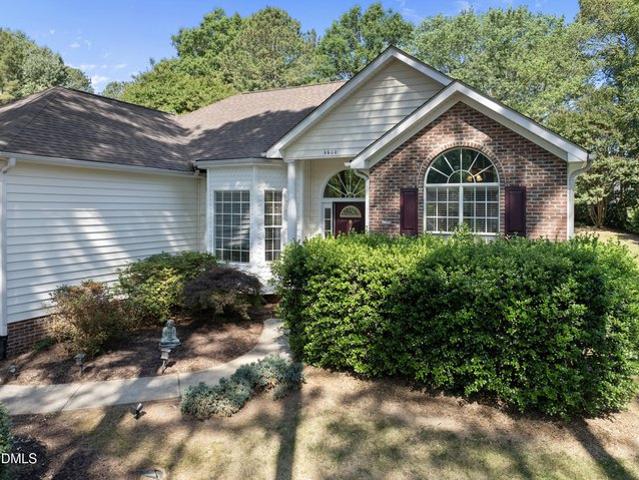 6600 Glen Forrest Dr, Chapel Hill, NC 27517